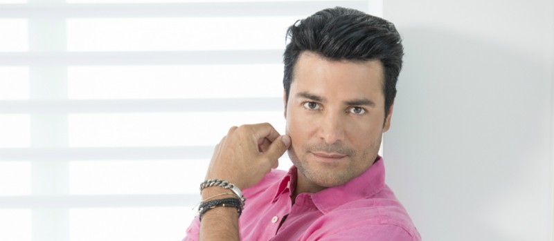 ¿Qué harías si Chayanne te sorprende con un ramo de rosas? — FMDOS