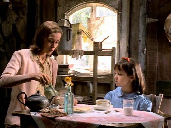 ¿Recuerdas a la tierna profesora de "Matilda"? ¡Mira cómo está! — FMDOS