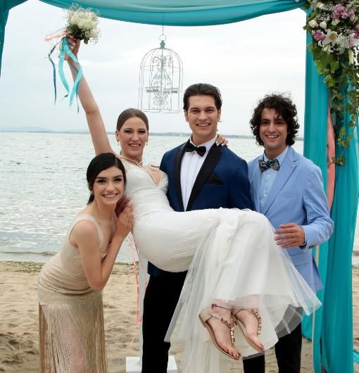 ¡Así fue el emotivo matrimonio de Mira y Yamán en "Medcezir"! — FMDOS