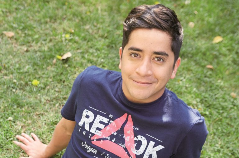 Fernando Godoy se muestra feliz con su pareja en redes sociales