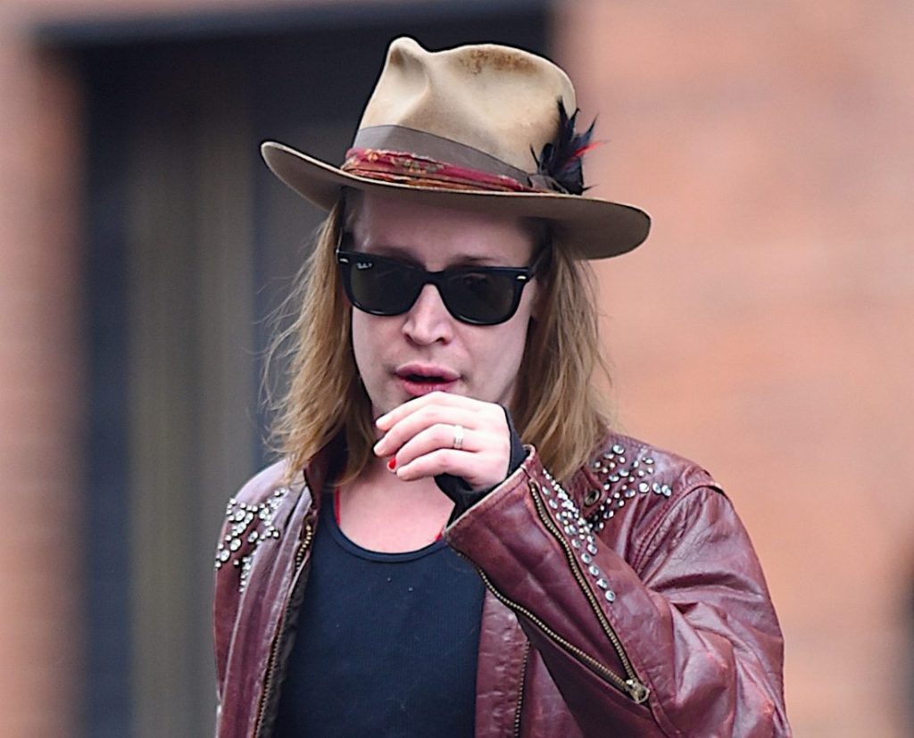 Macaulay Culkin sorprende con nuevo y renovado look