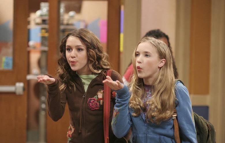 ¡Cómo pasa el tiempo! Lilly de "Hanna Montana" luce así actualmente
