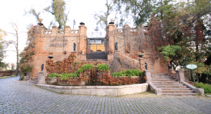 Conoce los 6 castillos que están en la zona centro de Chile — FMDOS