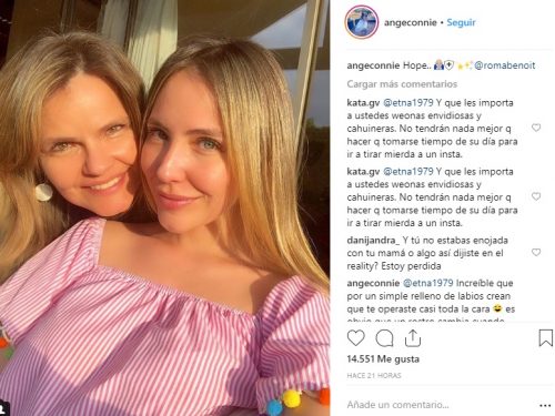 Ángela Duarte impacta con parecido en selfie junto a su mamá — FMDOS