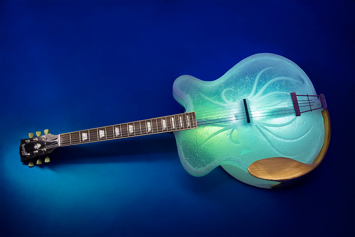 El creador de instrumentos de hielo, Tim Linhart, se presentará en Chile