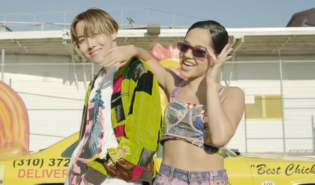 'Chicken Noodle Soup': Becky G sorprende con canción junto a J-Hope de BTS