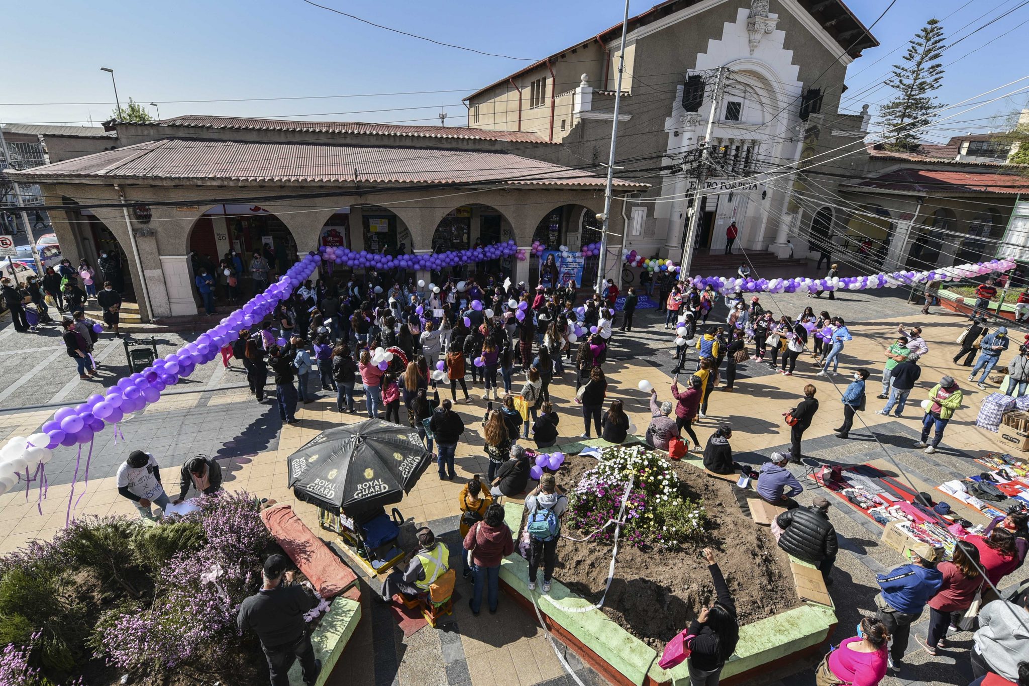 Así fue la masiva despedida de Ámbar Cornejo durante su funeral — FMDOS