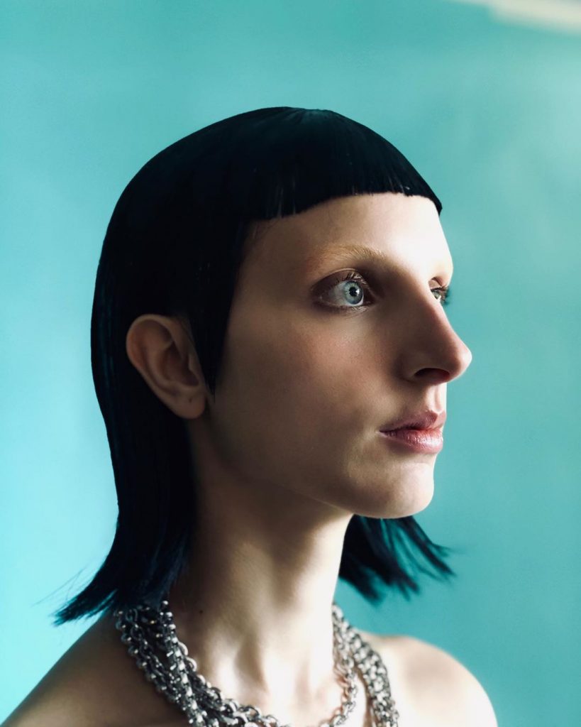Paula Luchsinger sorprendió a sus seguidores con look "androide"