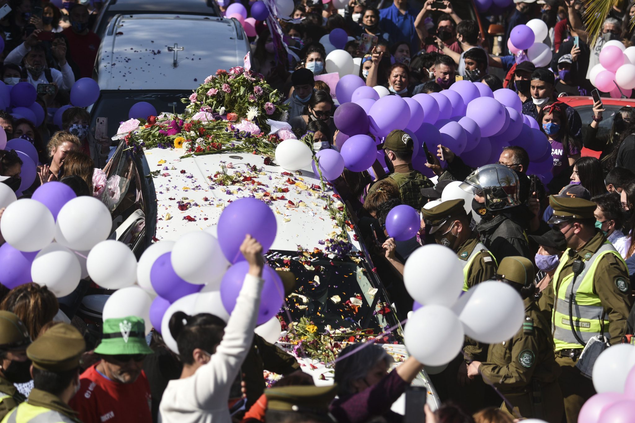 Así fue la masiva despedida de Ámbar Cornejo durante su funeral