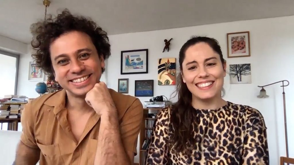 Antonia Santa María debuta en la conducción de TV junto a su esposo