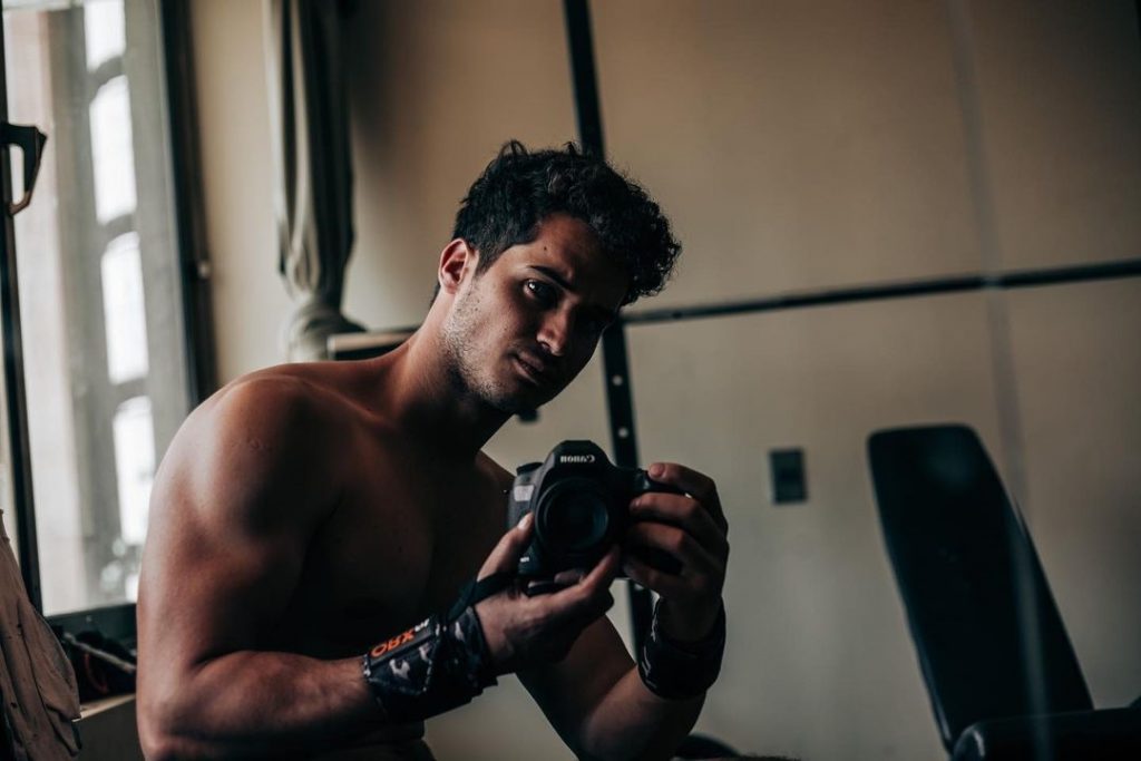 Estos son los 10 galanes chilenos del 2020 según medio internacional