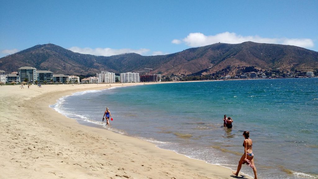 Las 5 mejores playas de la zona central para ir en familia