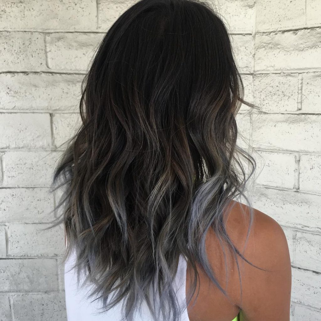 Smoky hair: Descubre el nuevo tinte que será tendencia este año