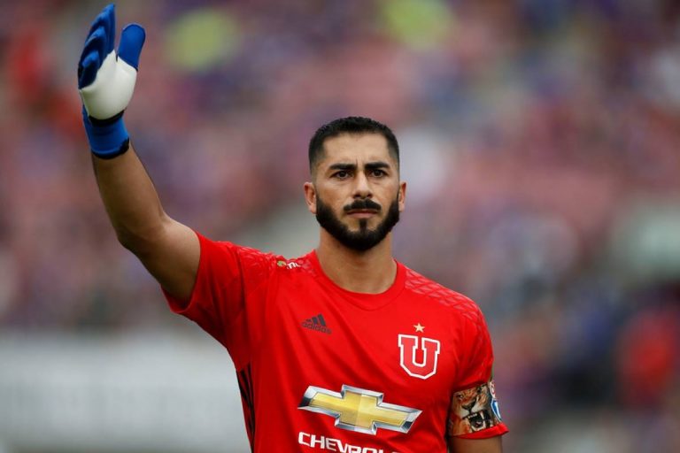 Johnny Herrera anunció su retiro del fútbol: 'Llegó la hora'