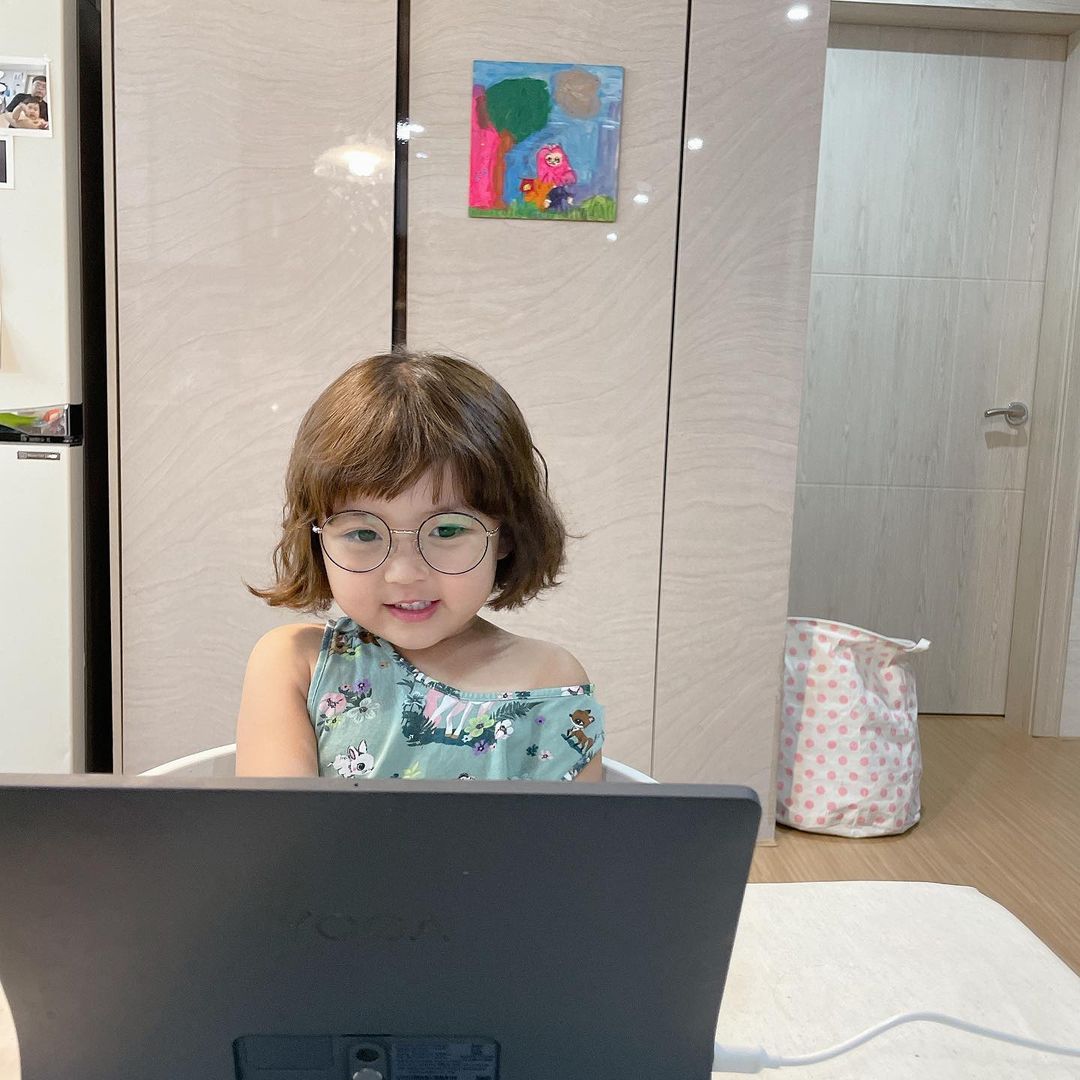 Jinmiran: la niña protagonista de los stickers de WhatsApp