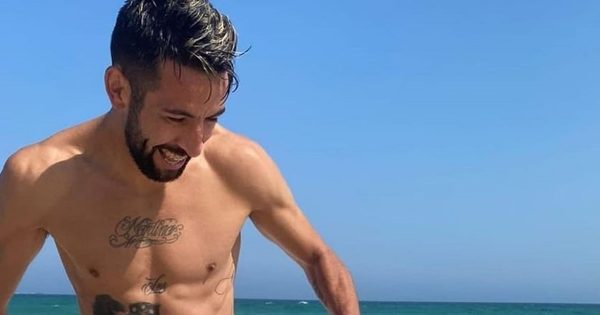 Mauricio Isla publicó fotos con sus hijas vestidas como unas princesas