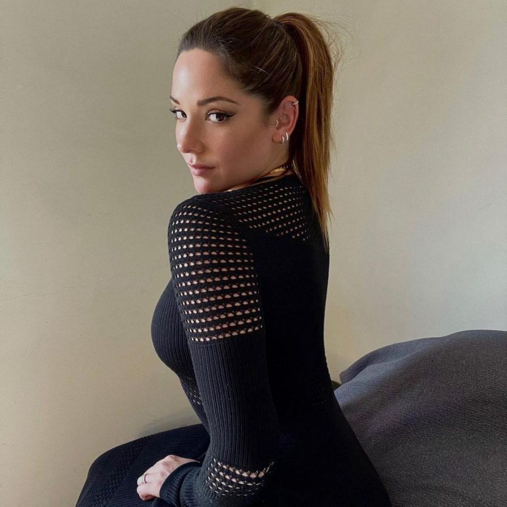 Kel Calderón desata lluvia de halagos con destapadas postales