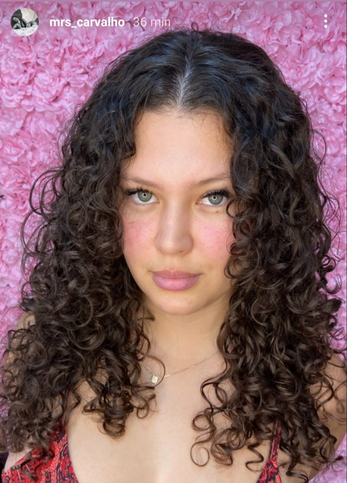 Michelle Carvalho sorprende con renovado look