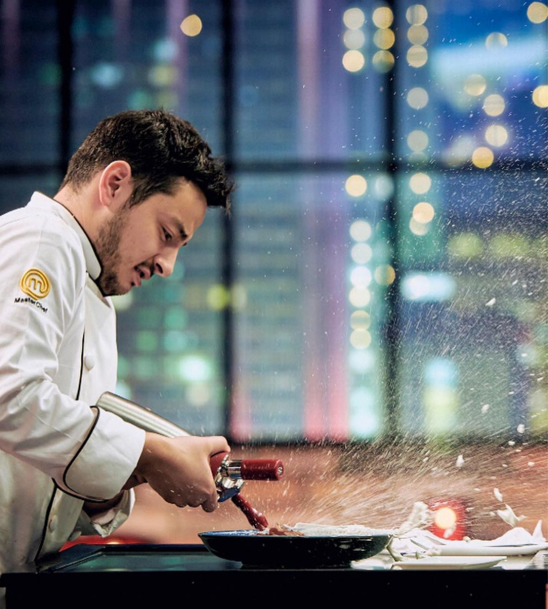 Pollo Castillo se convierte en finalista de MasterChef Celebrity