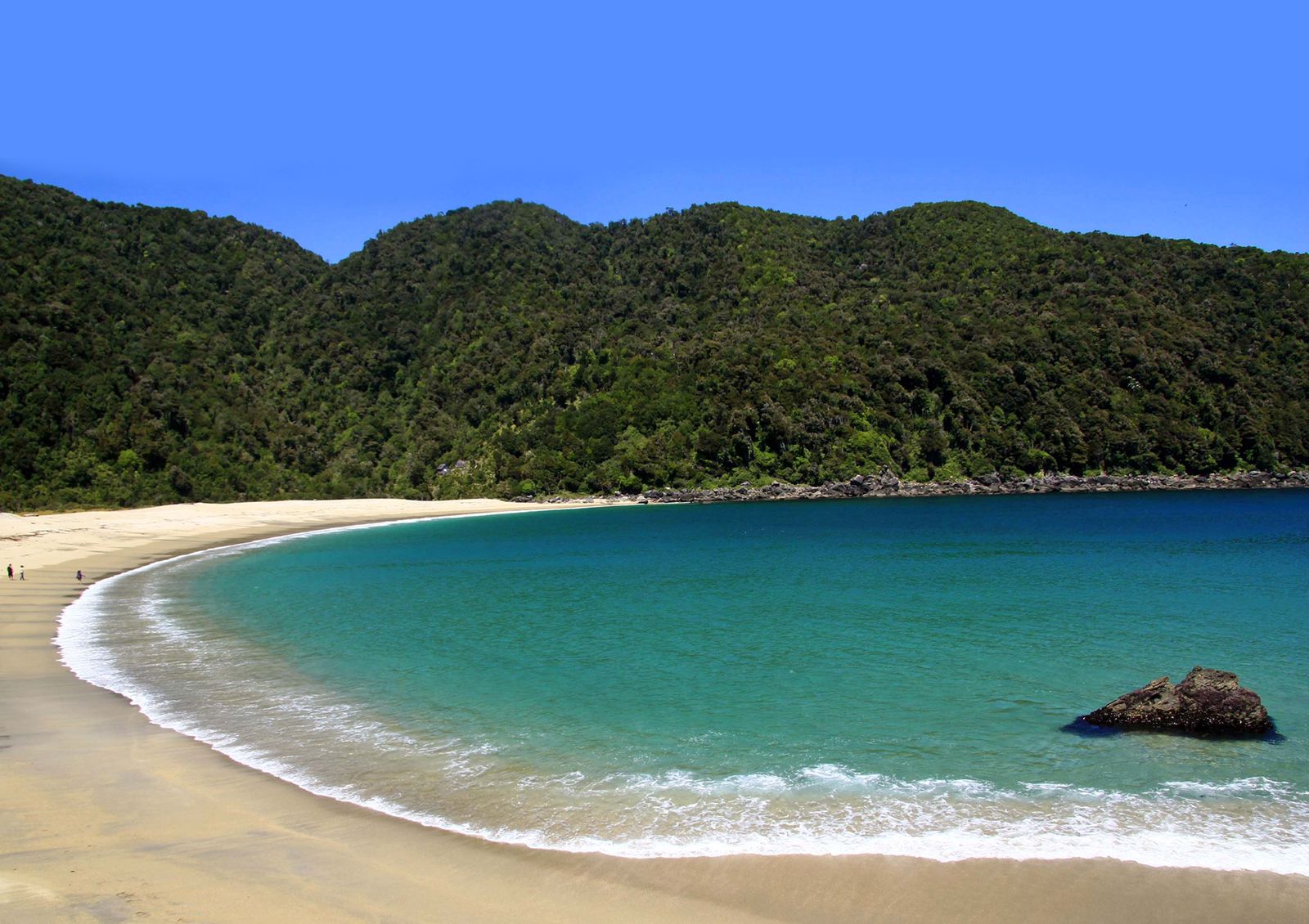 Un recorrido por las 11 playas más caribeñas de Chile