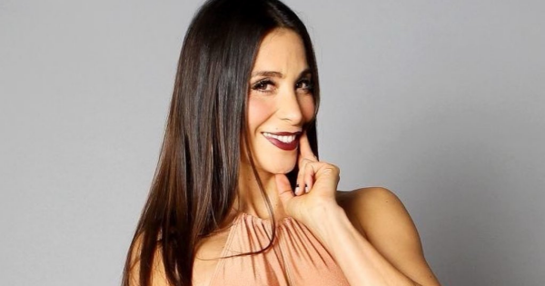 Yamna Lobos enterneció las redes con baile de su pequeña hija