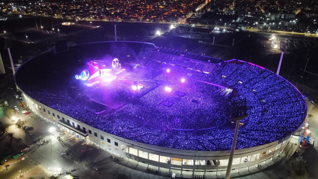 Coldplay emocionó al público con tercer concierto en nuestro país