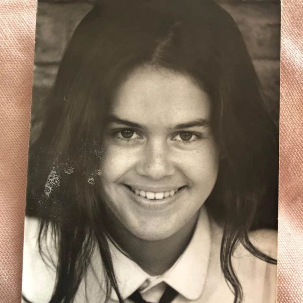 Carola Varleta encanta a sus fans con foto del recuerdo