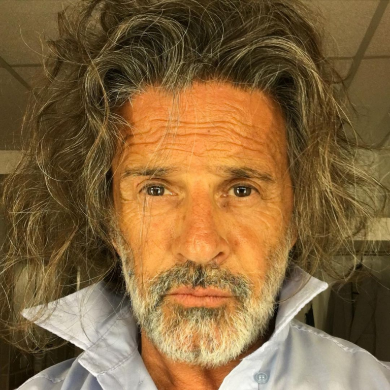 A 17 años de la teleserie Brujas: Así luce el galán Osvaldo Laport