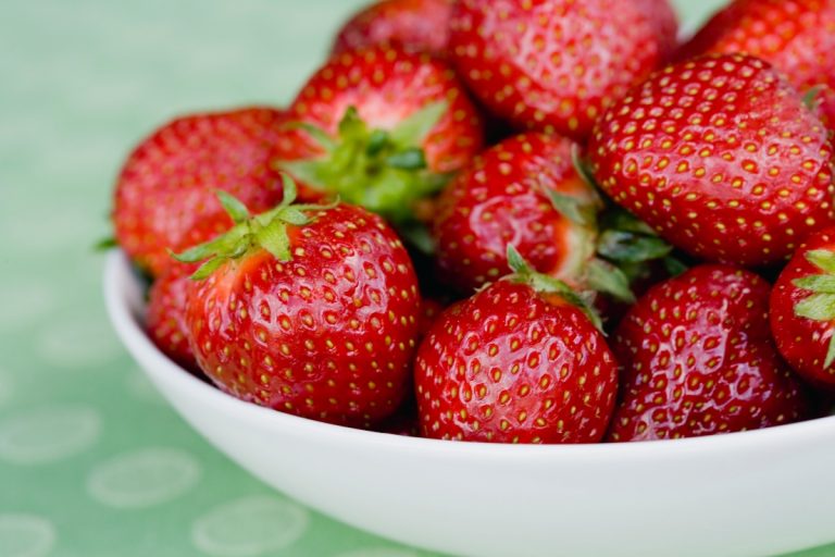 ¿Lo sabías? Estos son los 5 beneficios de comer frutillas