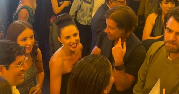 De la mano con otra mujer: Así fue el reencuentro entre Luz Valdivieso ...