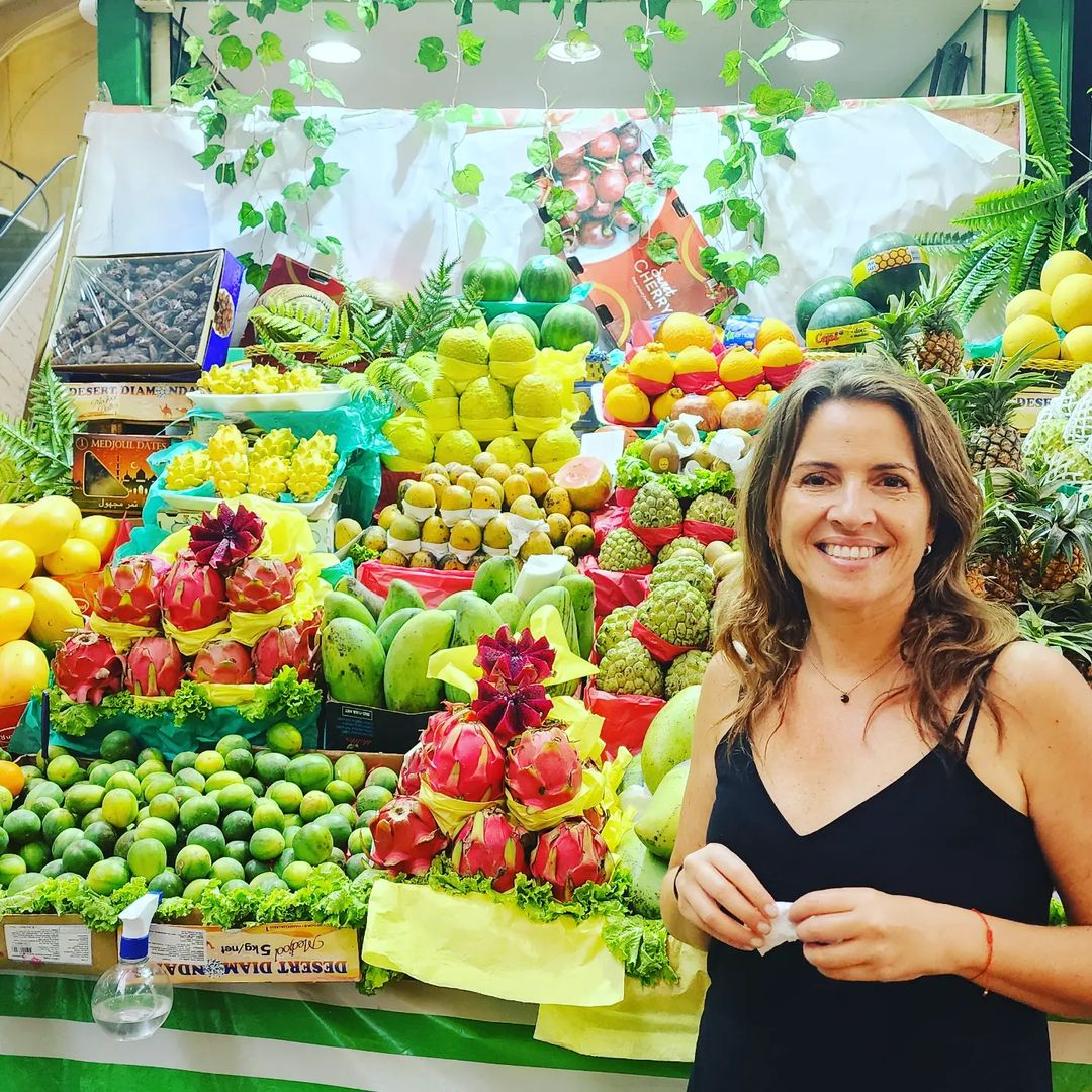 "Te ves muy bella": Monserrat Álvarez posó en traje de baño desde sus ...