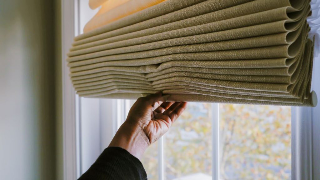 ¡Sin aire acondicionado! Los trucos más fáciles para mantener tu casa fría