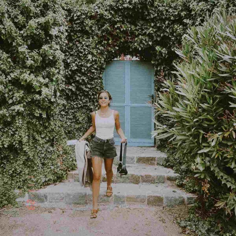 ¿Es su polola? Máximo Menem se fue de vacaciones con misteriosa joven