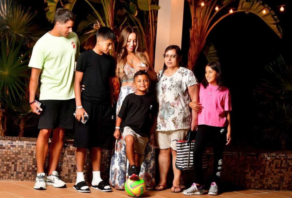 "¿Y dónde está...?": Marité Matus compartió una foto familiar con un ...