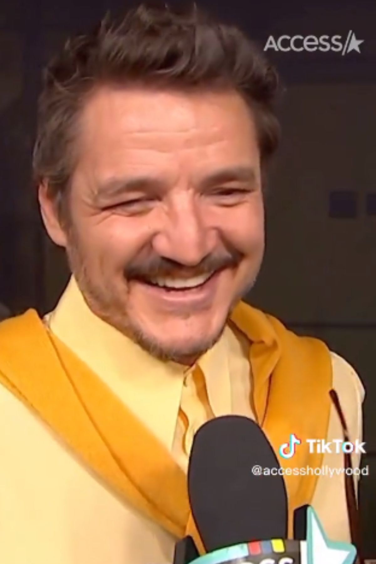 "Lo peor que he visto": Pedro Pascal lee tweets sexuales de fans y así reaccionó