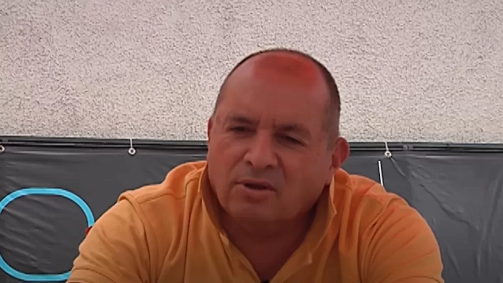 Fue el notero más célebre del Viva el Lunes con Kike Morandé: Así es su vida alejado de la ...