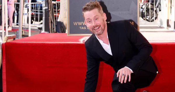 Así fue el emotivo momento en el que Macaulay Culkin recibió su estrella en el Paseo de la Fama