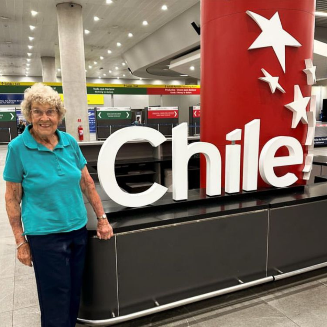 Joy Ryan, la tierna abuela viajera que sus 94 años conquista en su visita a Chile