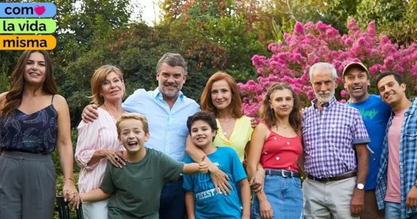 Pareja de actores chilenos confirma su relación con romántico video ...