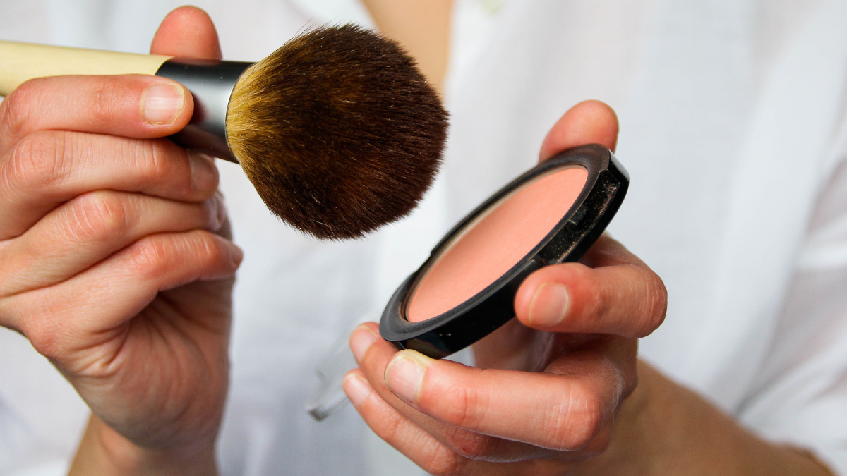 Así debes aplicar el rubor en tu rutina de maquillaje, según tu tipo de ...