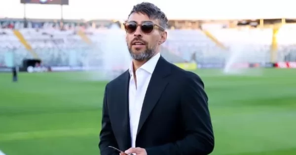 Jorge Valdivia reapareció en público a semanas de la polémica tras ...