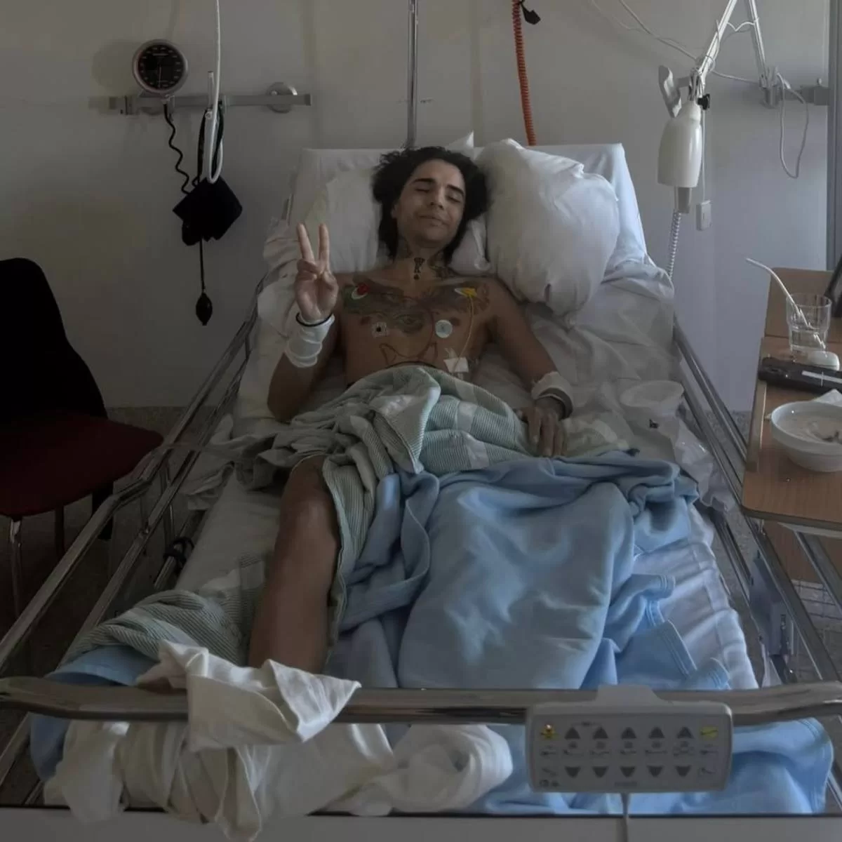 Leo Méndez Jr. anunció importante decisión que tomó tras compleja operación: "Por el dolor y ...